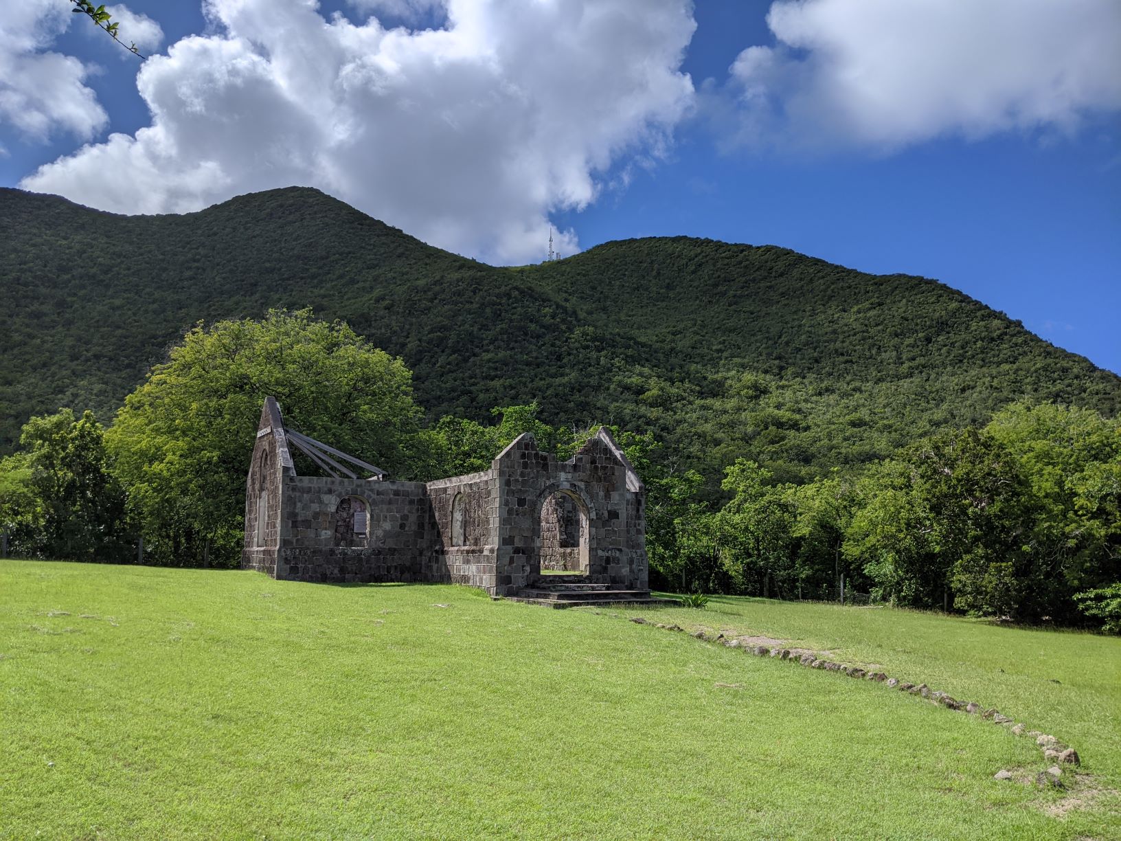 Nevis island in one day: what to see and do - LBL Travel